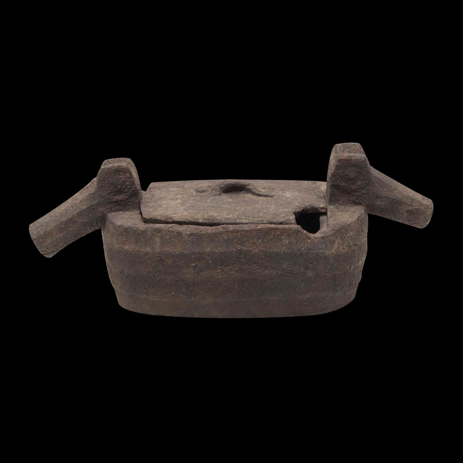 A rare, early Punamhan Ritual Box - Ifugao people, North Luzon