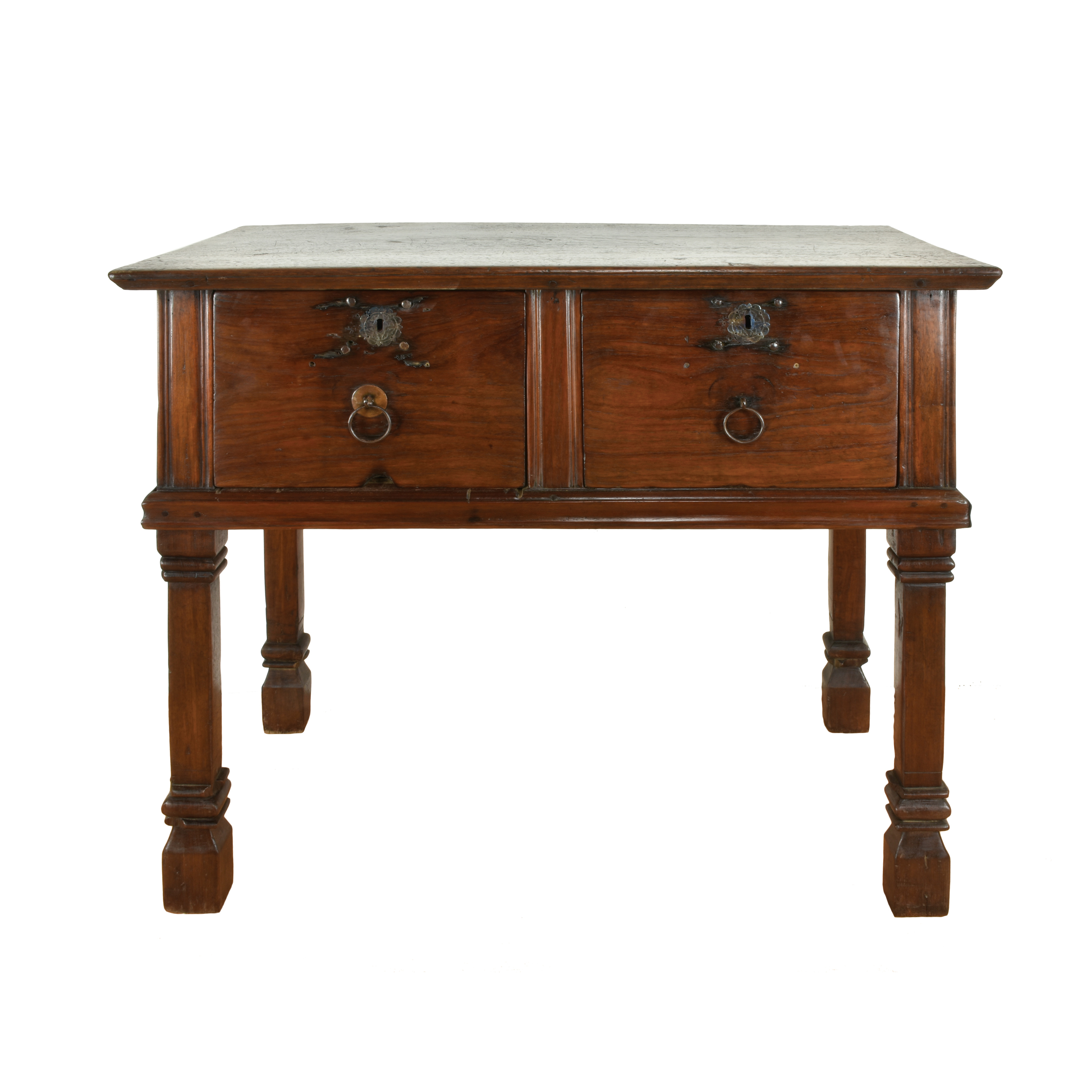 - A Ming-style Pangasinan altar table