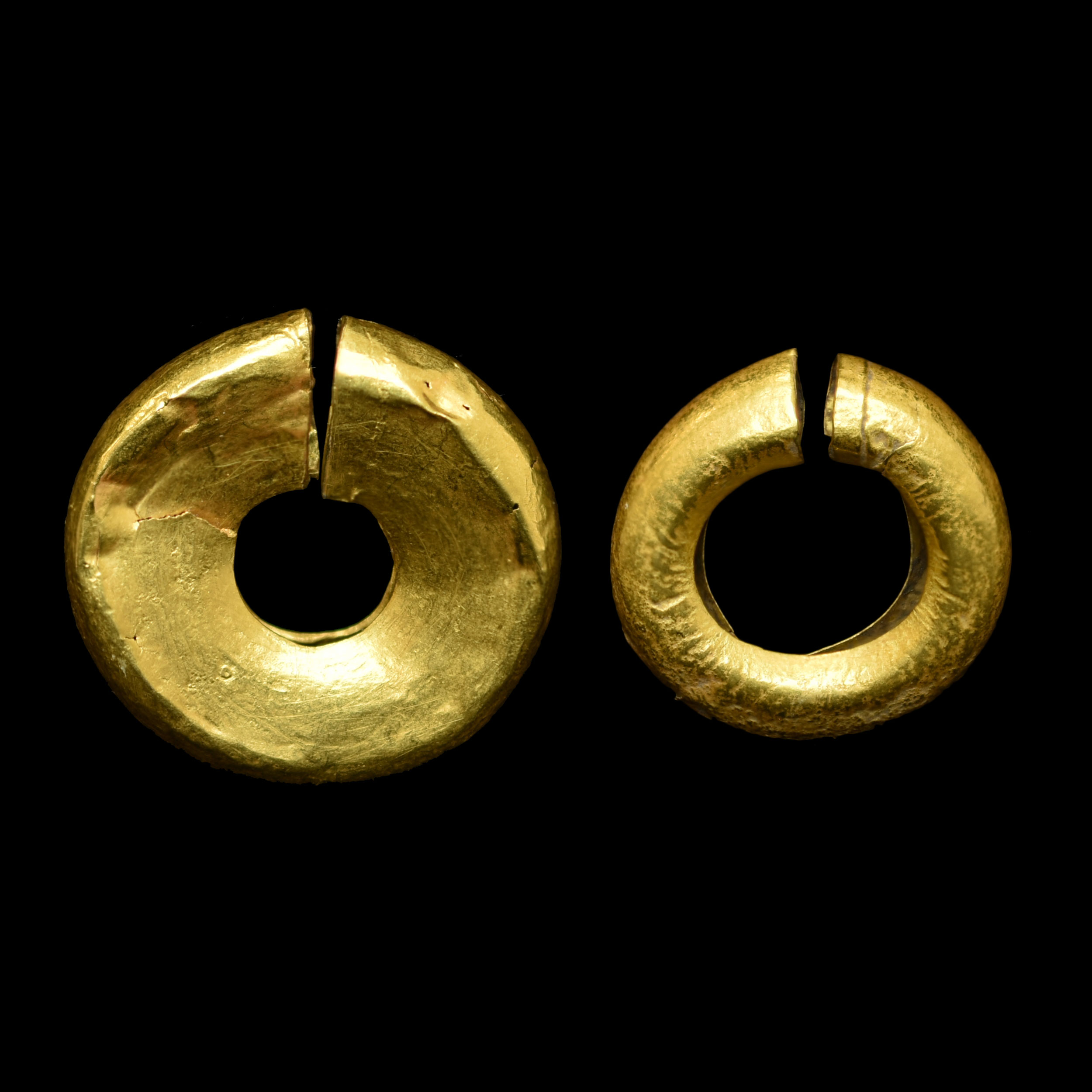- A lot of 2 excavated gold