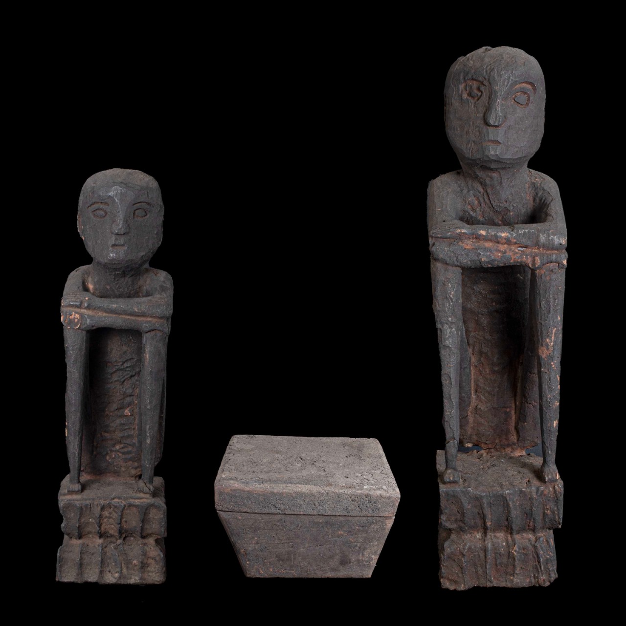- A pair of Kalanguya bu'lul with ritual box