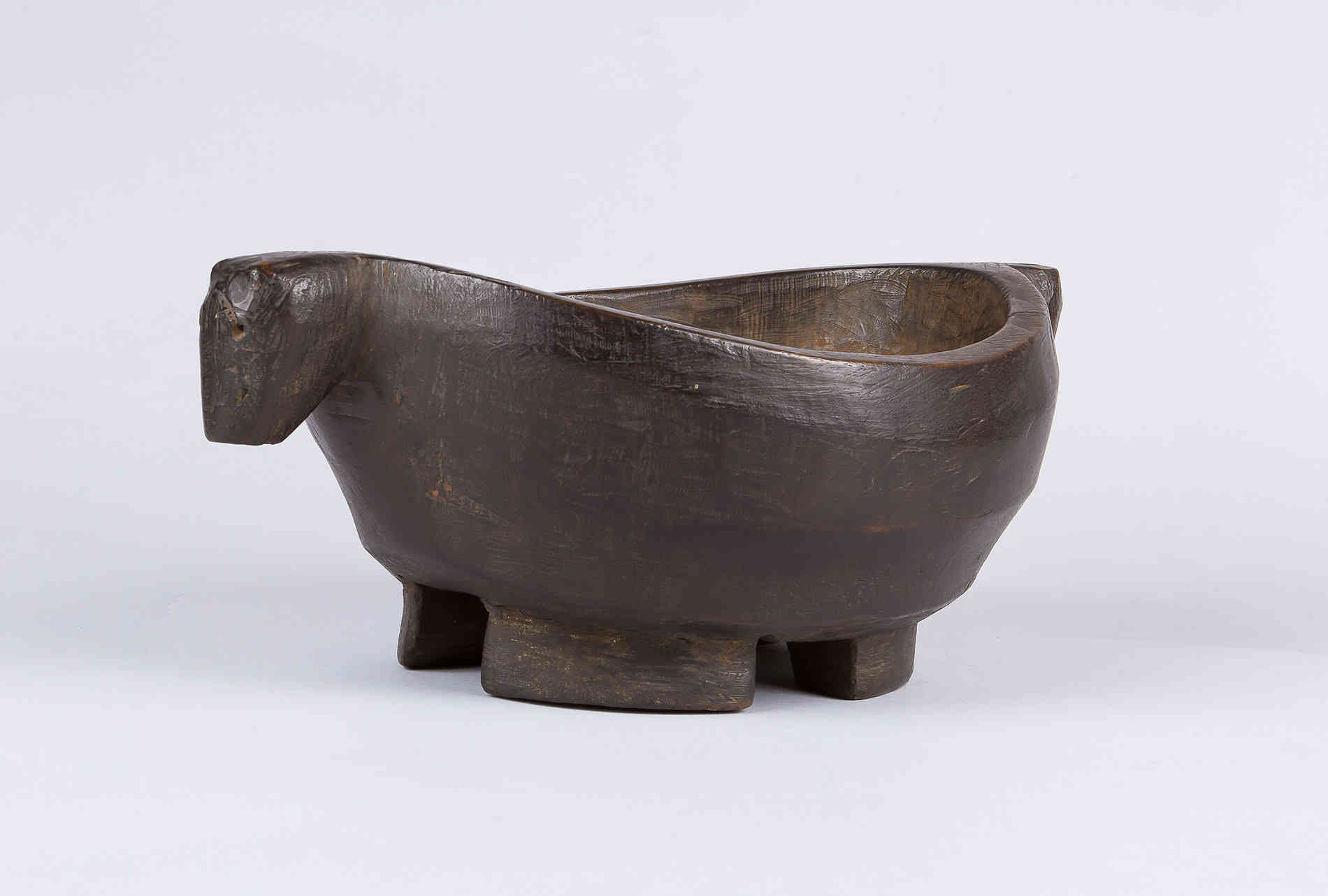 A fine Kinahu bowl - Ifugao tribe, North Luzon