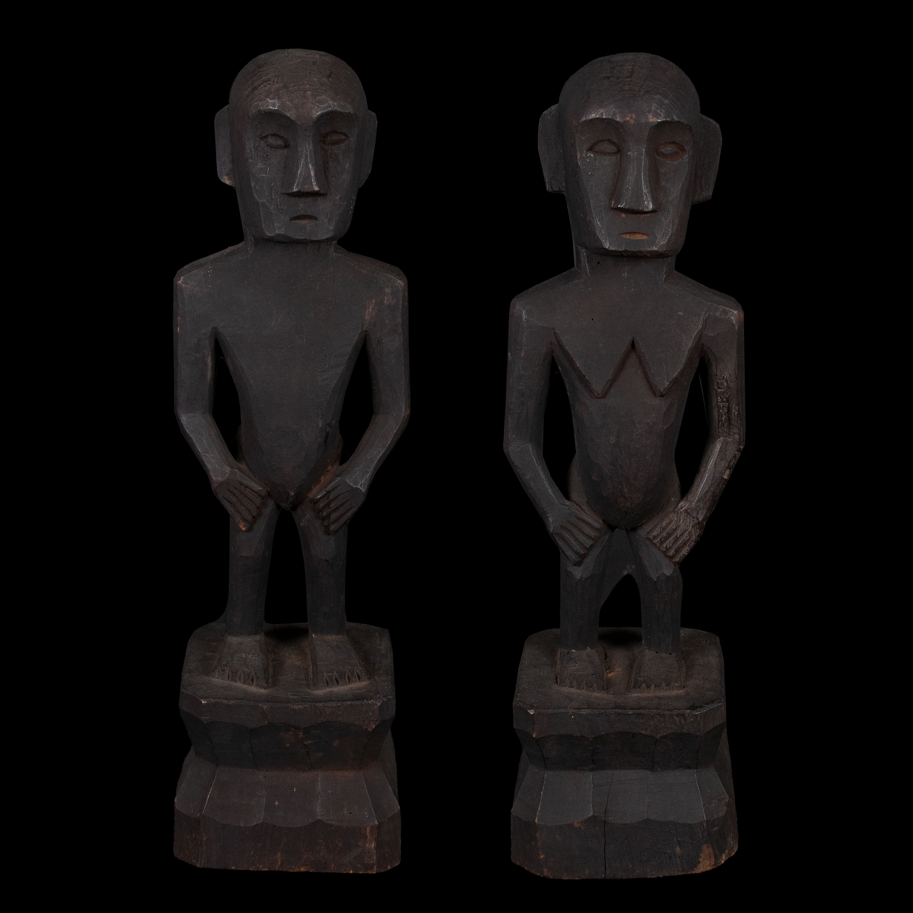 - A pair of standing Bululs