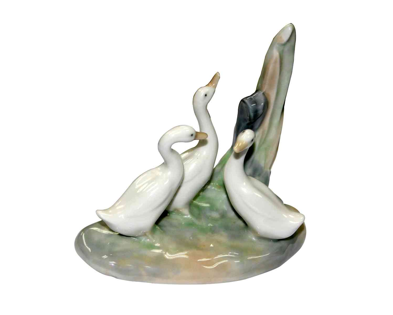 Lladro - A group of geese figurines